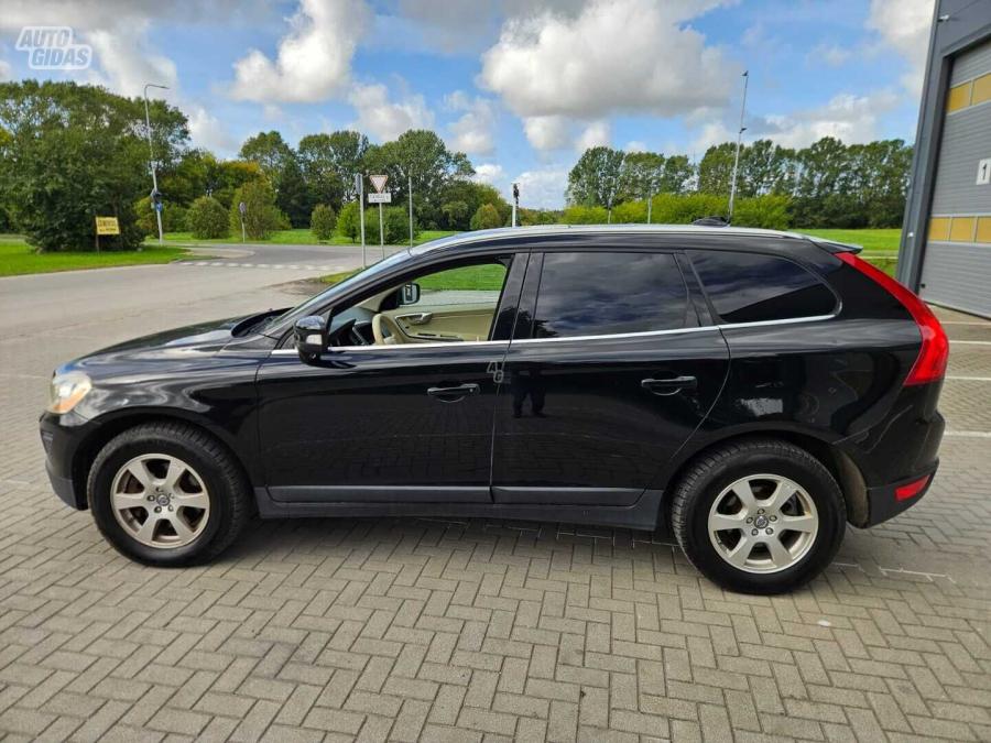 Melns Volvo XC60 2012 Kretinga, ar dzinēja tilpumu 3.20 L un nobraukumu 350 tūkst. km par 8400 €, foto 9 vietnē AUTOMOTO.COM.LV