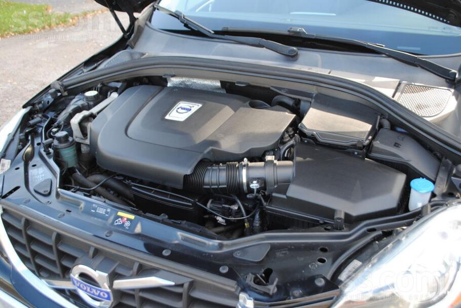 Black Volvo XC60 2012 in Riga, with an engine capacity of 2.40 L and mileage of 302 thousand km for 9990 €, photo 21 on AUTOMOTO.COM.LV