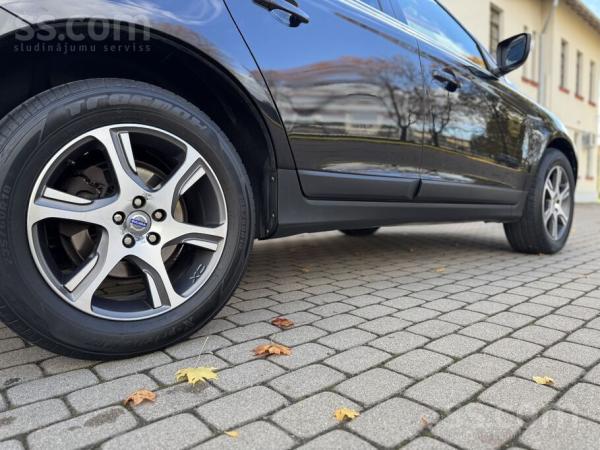Melns Volvo XC60 2012 Jelgava, ar dzinēja tilpumu 2.40 L un nobraukumu 276 tūkst. km par 9900 €, foto 10 vietnē AUTOMOTO.COM.LV