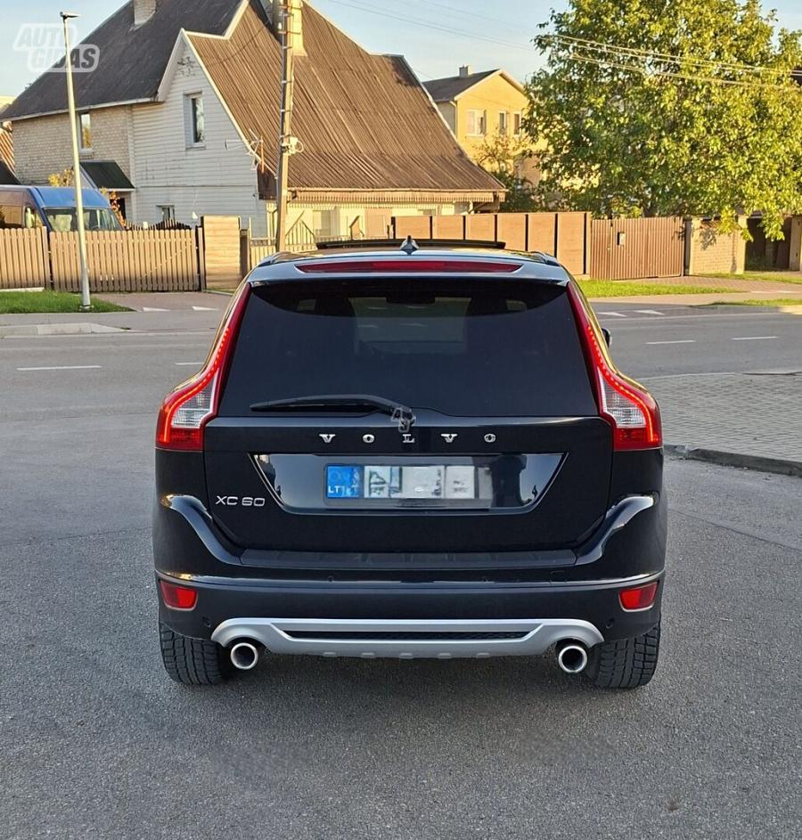 Black Volvo XC60 2012 in Siauliai, with an engine capacity of 3.20 L and mileage of 280 thousand km for 6000 €, photo 5 on AUTOMOTO.COM.LV