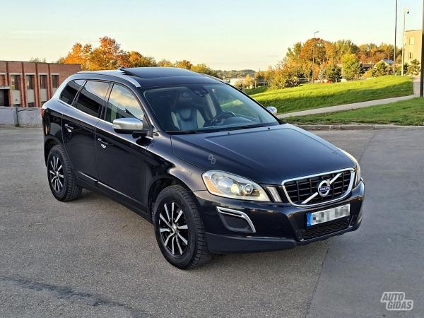 Volvo XC60 2012 in Siauliai on AUTOMOTO.COM.LV Black Volvo XC60 2012 in Siauliai, with an engine capacity of 3.20 L and mileage of 280 thousand km for 6000 €, photo 9 on AUTOMOTO.COM.LV