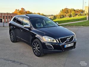 Black Volvo XC60 2012 in Siauliai, with an engine capacity of 3.20 L and mileage of 280 thousand km for 6000 €, photo 9 on AUTOMOTO.COM.LV