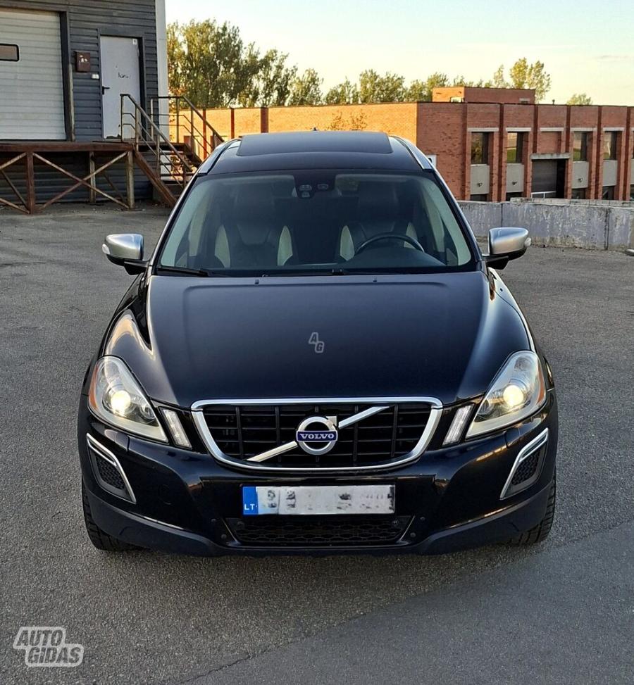 Black Volvo XC60 2012 in Siauliai, with an engine capacity of 3.20 L and mileage of 280 thousand km for 6000 €, photo 10 on AUTOMOTO.COM.LV