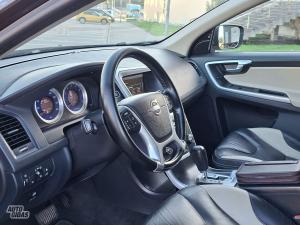 Black Volvo XC60 2012 in Siauliai, with an engine capacity of 3.20 L and mileage of 280 thousand km for 6000 €, photo 15 on AUTOMOTO.COM.LV