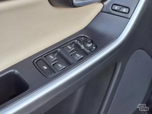 Black Volvo XC60 2012 in Siauliai, with an engine capacity of 3.20 L and mileage of 280 thousand km for 6000 €, photo 19 on AUTOMOTO.COM.LV