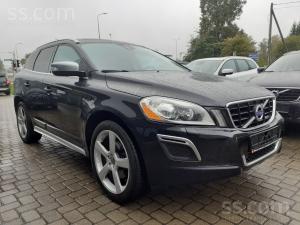 Black Volvo XC60 2012 in Riga, with an engine capacity of 2.40 L and mileage of 216 thousand km for 12800 €, photo 3 on AUTOMOTO.COM.LV