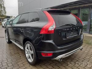 Black Volvo XC60 2012 in Riga, with an engine capacity of 2.40 L and mileage of 216 thousand km for 12800 €, photo 5 on AUTOMOTO.COM.LV