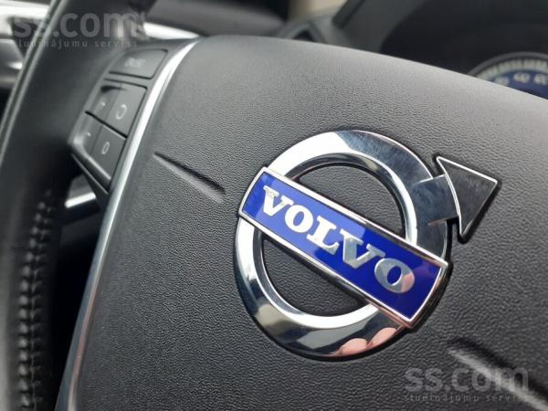 Melns Volvo XC60 2012 Rīga, ar dzinēja tilpumu 2.40 L un nobraukumu 216 tūkst. km par 12800 €, foto 11 vietnē AUTOMOTO.COM.LV