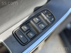 Melns Volvo XC60 2012 Rīga, ar dzinēja tilpumu 2.00 L un nobraukumu 345 tūkst. km par 7990 €, foto 6 vietnē AUTOMOTO.COM.LV