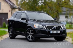 Melns Volvo XC60 2012 Jelgava, ar dzinēja tilpumu 2.40 L un nobraukumu 317 tūkst. km par 7500 €, foto  vietnē AUTOMOTO.COM.LV