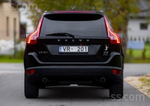 Melns Volvo XC60 2012 Jelgava, ar dzinēja tilpumu 2.40 L un nobraukumu 317 tūkst. km par 7500 €, foto 6 vietnē AUTOMOTO.COM.LV