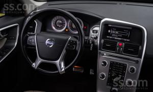 Melns Volvo XC60 2012 Jelgava, ar dzinēja tilpumu 2.40 L un nobraukumu 317 tūkst. km par 7500 €, foto 9 vietnē AUTOMOTO.COM.LV