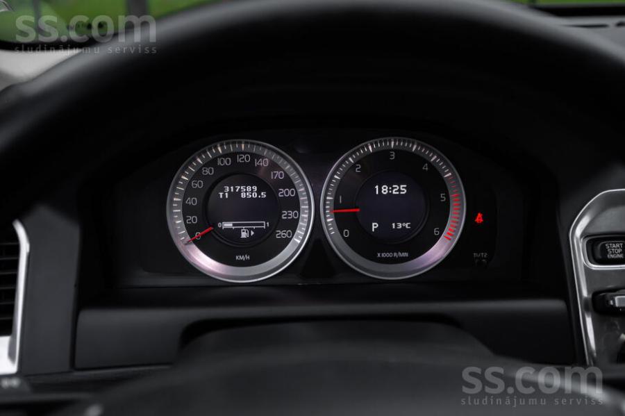 Melns Volvo XC60 2012 Jelgava, ar dzinēja tilpumu 2.40 L un nobraukumu 317 tūkst. km par 7500 €, foto 24 vietnē AUTOMOTO.COM.LV