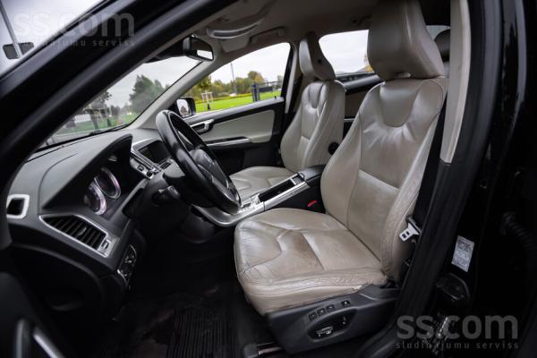Volvo XC60 2012 Jelgava vietnē Melns Volvo XC60 2012 Jelgava, ar dzinēja tilpumu 2.40 L un nobraukumu 317 tūkst. km par 7500 €, foto 8 vietnē AUTOMOTO.COM.LV