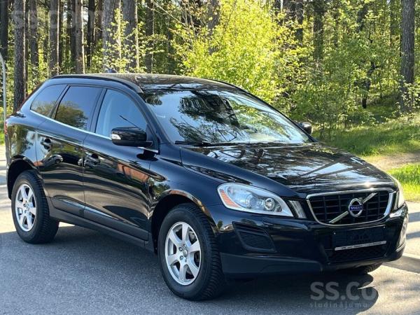 Melns Volvo XC60 2013 Valmiera, ar dzinēja tilpumu 2.00 L un nobraukumu 310 tūkst. km par 9450 €, foto 1 vietnē AUTOMOTO.COM.LV