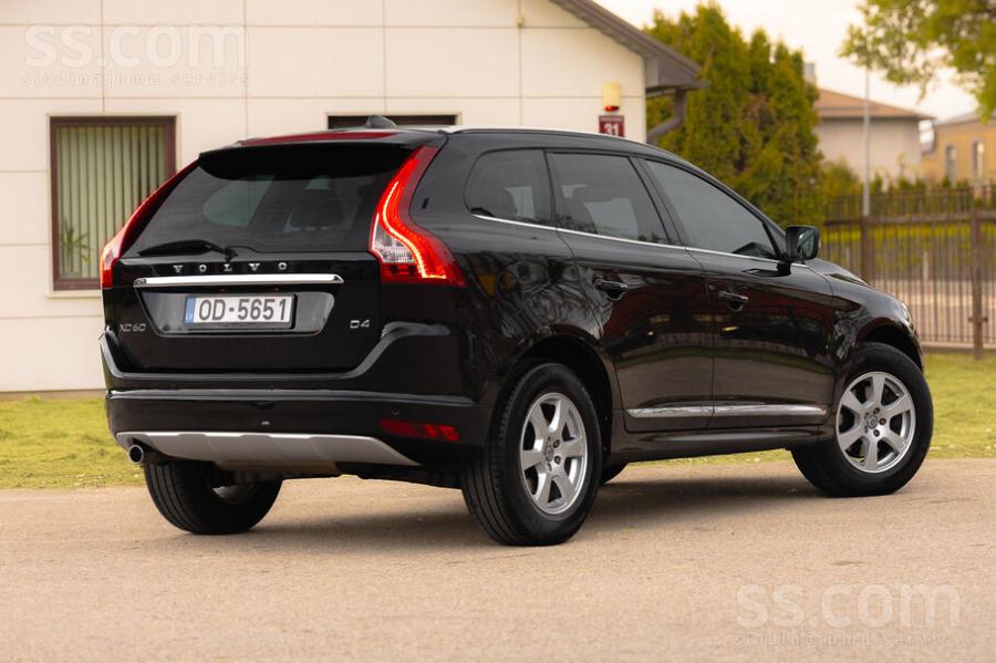 Melns Volvo XC60 2013 Jelgava, ar dzinēja tilpumu 2.40 L un nobraukumu 0 tūkst. km par 10999 €, foto 6 vietnē AUTOMOTO.COM.LV