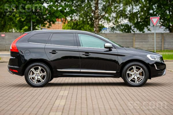 Black Volvo XC60 2013 in Jelgava, with an engine capacity of 2.00 L and mileage of 0 thousand km for 11000 €, photo 4 on AUTOMOTO.COM.LV