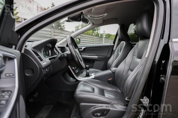 Black Volvo XC60 2013 in Jelgava, with an engine capacity of 2.00 L and mileage of 0 thousand km for 11000 €, photo 9 on AUTOMOTO.COM.LV