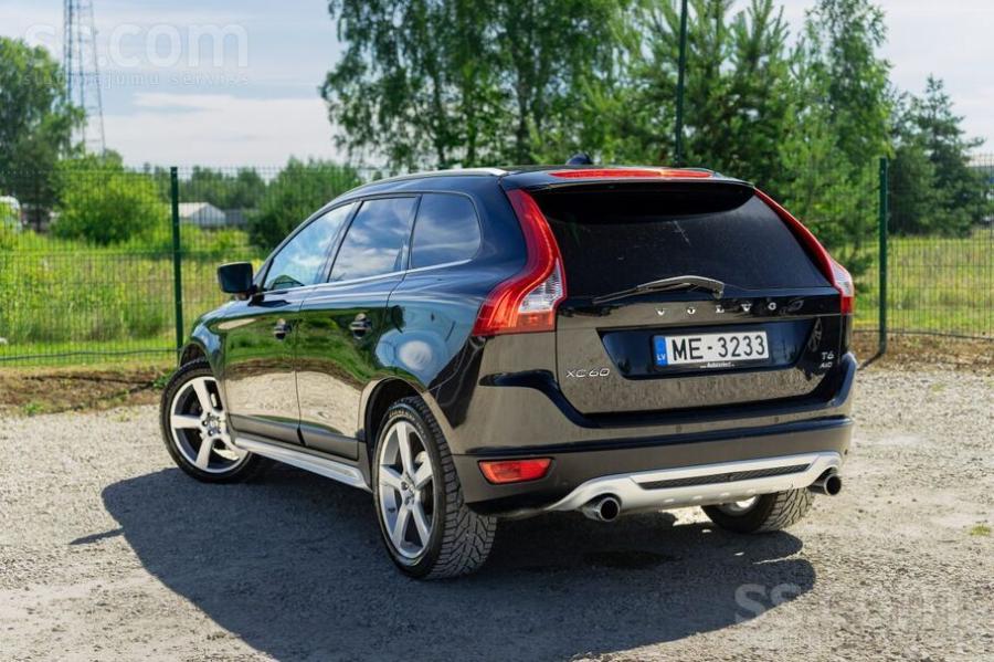 Melns Volvo XC60 2013 Rīga, ar dzinēja tilpumu 3.00 L un nobraukumu 0 tūkst. km par 11990 €, foto 4 vietnē AUTOMOTO.COM.LV