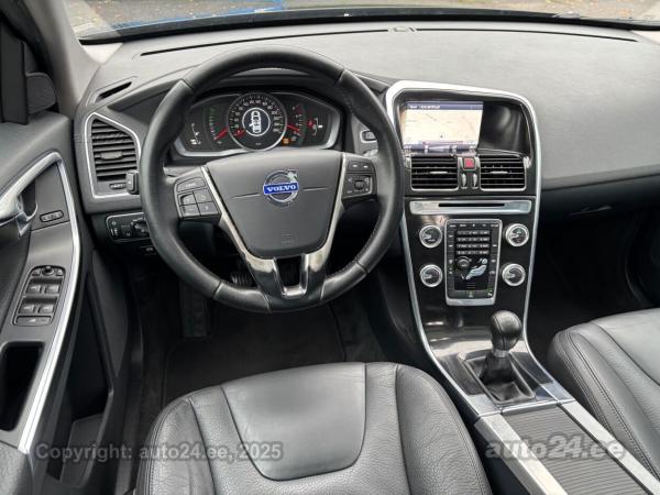 Melns Volvo XC60 2013 Paide, ar dzinēja tilpumu 2.00 L un nobraukumu 241 tūkst. km par 9890 €, foto 11 vietnē AUTOMOTO.COM.LV