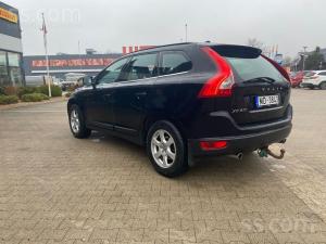 Black Volvo XC60 2013 in Dobele, with an engine capacity of 2.40 L and mileage of 266 thousand km for 9500 €, photo 3 on AUTOMOTO.COM.LV