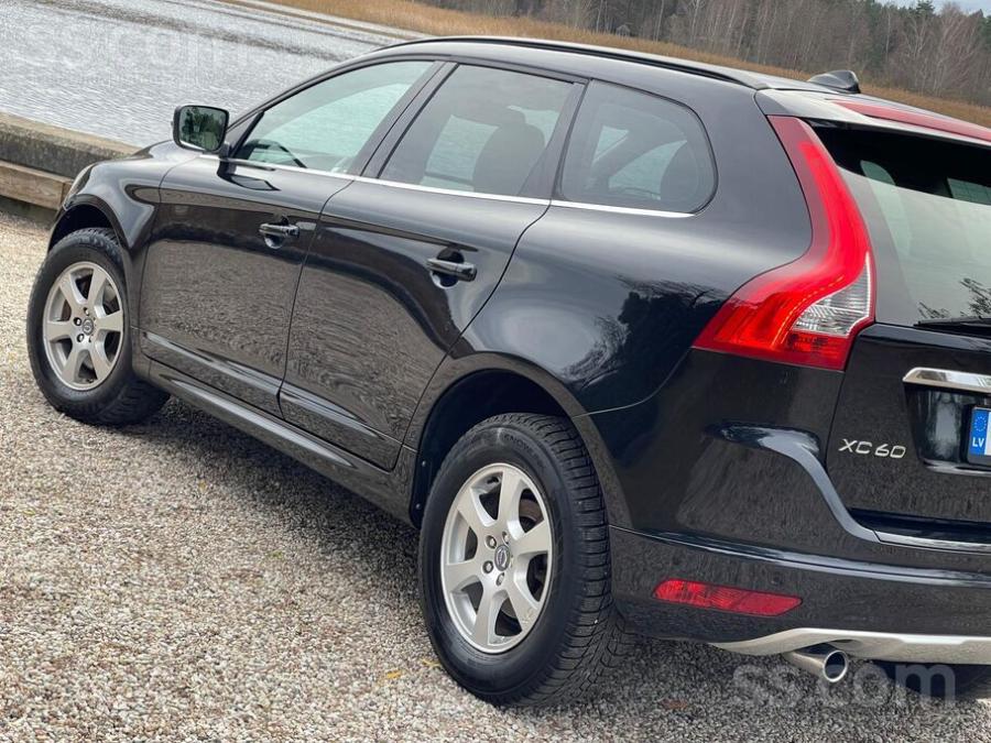 Melns Volvo XC60 2013 Jūrmala, ar dzinēja tilpumu 2.00 L un nobraukumu 279 tūkst. km par 10700 €, foto 5 vietnē AUTOMOTO.COM.LV