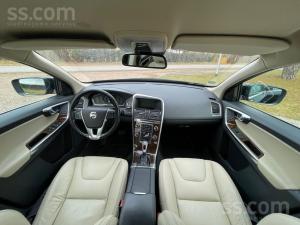 Melns Volvo XC60 2013 Jūrmala, ar dzinēja tilpumu 2.00 L un nobraukumu 279 tūkst. km par 10700 €, foto 9 vietnē AUTOMOTO.COM.LV