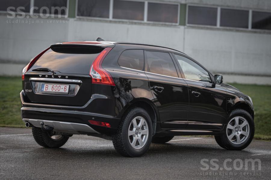 Melns Volvo XC60 2013 Tukums, ar dzinēja tilpumu 2.00 L un nobraukumu 257 tūkst. km par 10790 €, foto 12 vietnē AUTOMOTO.COM.LV