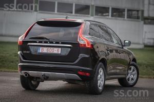 Black Volvo XC60 2013 in Tukums, with an engine capacity of 2.00 L and mileage of 257 thousand km for 10990 €, photo 11 on AUTOMOTO.COM.LV