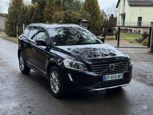 Black Volvo XC60 2013 in Vilnius, with an engine capacity of 2.40 L and mileage of 284 thousand km for 14700 €, photo 6 on AUTOMOTO.COM.LV