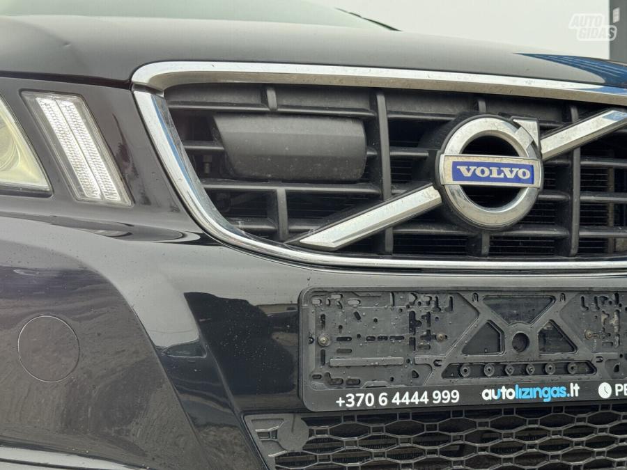 Black Volvo XC60 2013 in Vilnius, with an engine capacity of 2.40 L and mileage of 195 thousand km for 9350 €, photo 20 on AUTOMOTO.COM.LV