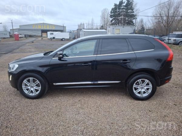 Black Volvo XC60 2013 in Riga, with an engine capacity of 2.00 L and mileage of 279 thousand km for 11250 €, photo 5 on AUTOMOTO.COM.LV