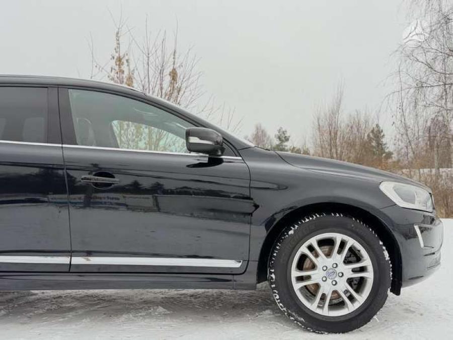 Black Volvo XC60 2013 in Siauliai, with an engine capacity of 1.98 L and mileage of 264 thousand km for 13750 €, photo 10 on AUTOMOTO.COM.LV