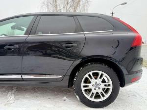 Black Volvo XC60 2013 in Siauliai, with an engine capacity of 1.98 L and mileage of 264 thousand km for 13750 €, photo 12 on AUTOMOTO.COM.LV