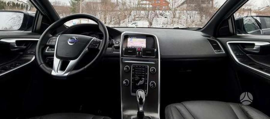 Black Volvo XC60 2013 in Siauliai, with an engine capacity of 1.98 L and mileage of 264 thousand km for 13750 €, photo 20 on AUTOMOTO.COM.LV