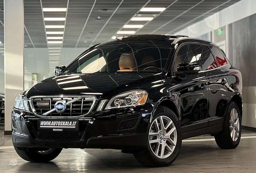 Melns Volvo XC60 2013 Klaipėda, ar dzinēja tilpumu 2.40 L un nobraukumu 238 tūkst. km par 13500 €, foto 1 vietnē AUTOMOTO.COM.LV