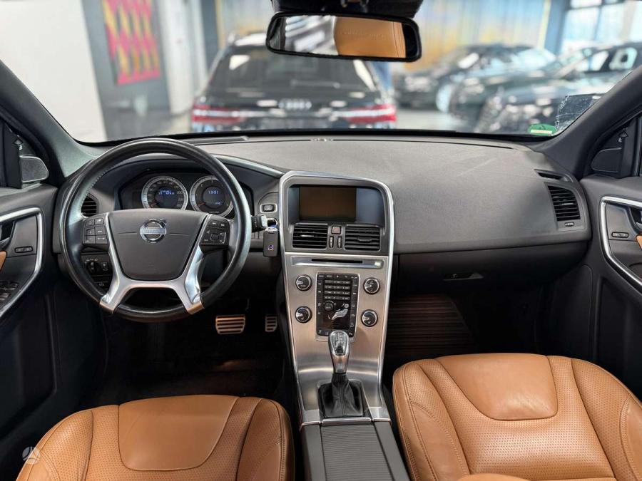 Melns Volvo XC60 2013 Klaipėda, ar dzinēja tilpumu 2.40 L un nobraukumu 238 tūkst. km par 13500 €, foto 7 vietnē AUTOMOTO.COM.LV