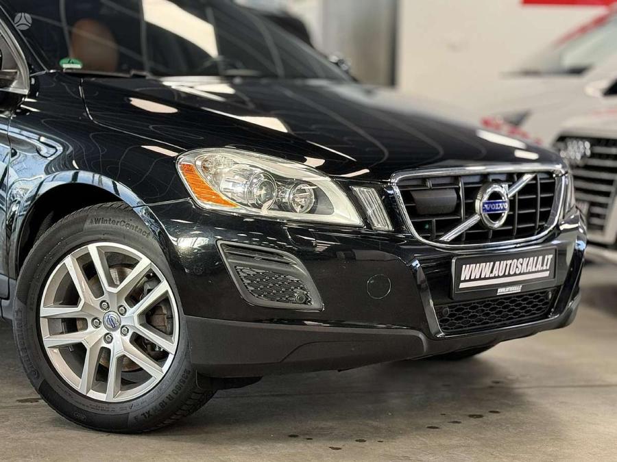 Melns Volvo XC60 2013 Klaipėda, ar dzinēja tilpumu 2.40 L un nobraukumu 238 tūkst. km par 13500 €, foto 39 vietnē AUTOMOTO.COM.LV