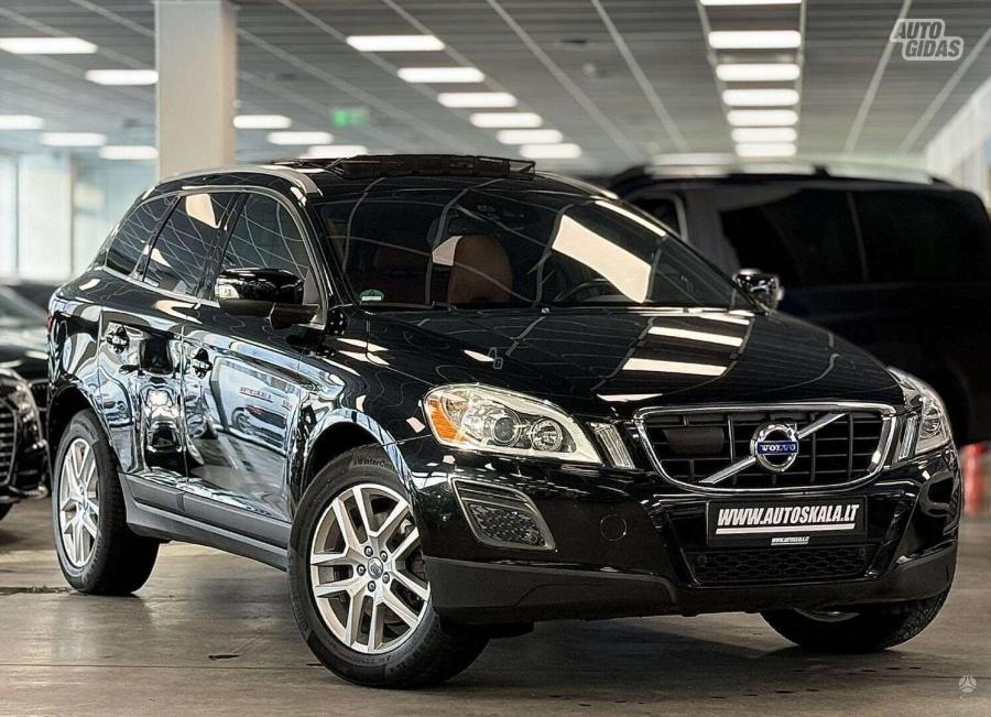 Black Volvo XC60 2013 in Klaipeda, with an engine capacity of 2.40 L and mileage of 238 thousand km for 13500 €, photo 9 on AUTOMOTO.COM.LV