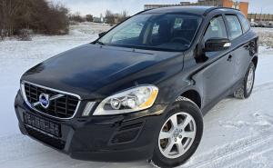 Black Volvo XC60 2013 in Siauliai, with an engine capacity of 2.40 L and mileage of 229 thousand km for 9350 €, photo 3 on AUTOMOTO.COM.LV