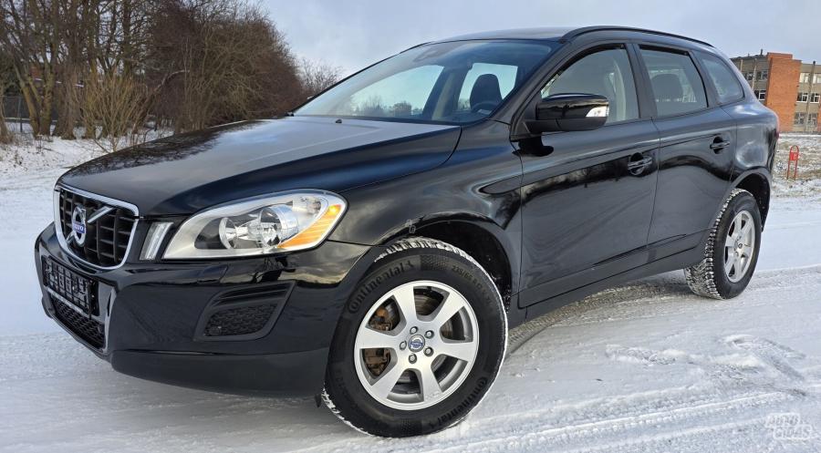 Black Volvo XC60 2013 in Siauliai, with an engine capacity of 2.40 L and mileage of 229 thousand km for 9350 €, photo 4 on AUTOMOTO.COM.LV