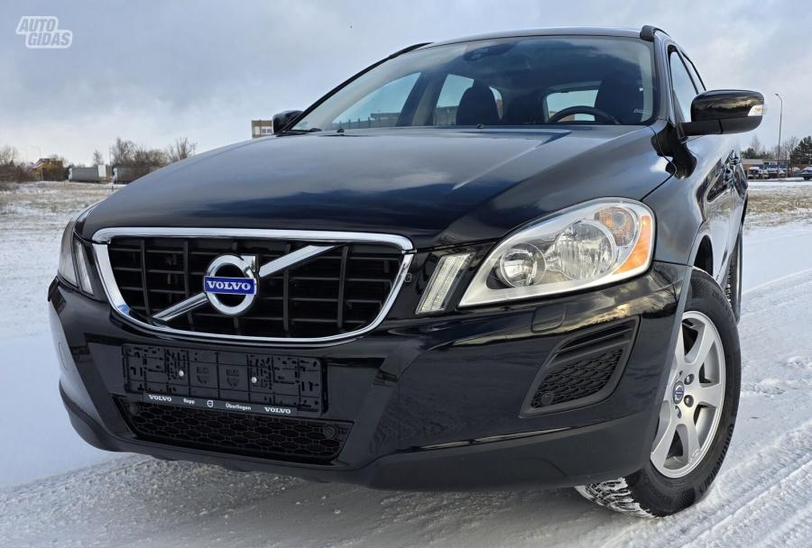 Black Volvo XC60 2013 in Siauliai, with an engine capacity of 2.40 L and mileage of 229 thousand km for 9350 €, photo 6 on AUTOMOTO.COM.LV