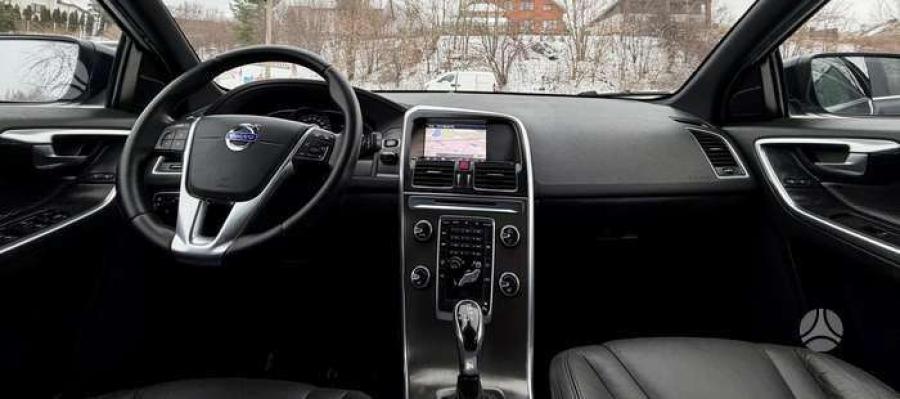 Melns Volvo XC60 2013 Šauļi, ar dzinēja tilpumu 1.98 L un nobraukumu 264 tūkst. km par 13750 €, foto 20 vietnē AUTOMOTO.COM.LV