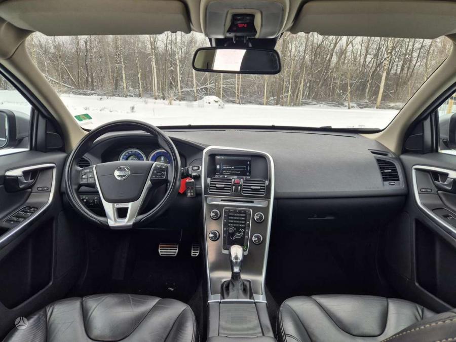 Melns Volvo XC60 2013 Utena, ar dzinēja tilpumu 1.98 L un nobraukumu 290 tūkst. km par 8250 €, foto 13 vietnē AUTOMOTO.COM.LV