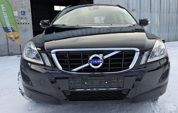 Melns Volvo XC60 2013 Šauļi, ar dzinēja tilpumu 2.40 L un nobraukumu 220 tūkst. km par 9250 €, foto 3 vietnē AUTOMOTO.COM.LV