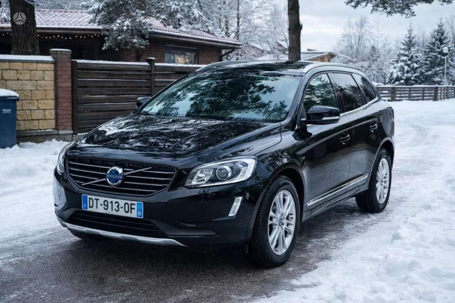 Melns Volvo XC60 2013 Viļņa, ar dzinēja tilpumu 2.40 L un nobraukumu 284 tūkst. km par 14500 €, foto 1 vietnē AUTOMOTO.COM.LV
