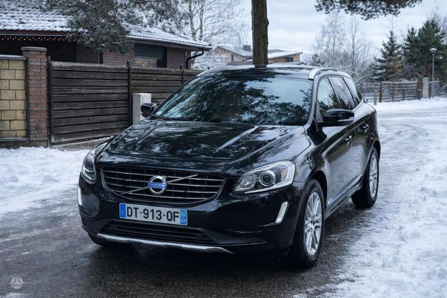 Melns Volvo XC60 2013 Viļņa, ar dzinēja tilpumu 2.40 L un nobraukumu 284 tūkst. km par 14500 €, foto 2 vietnē AUTOMOTO.COM.LV