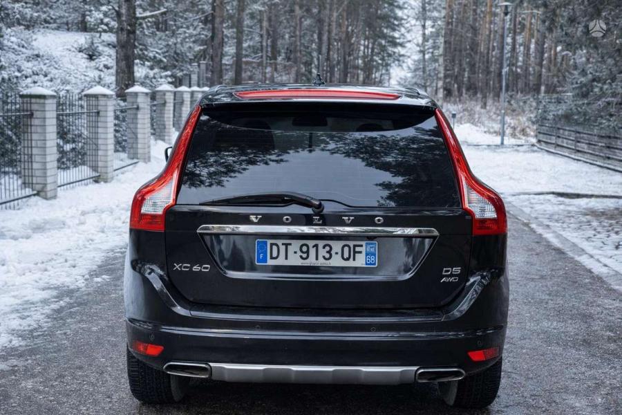Melns Volvo XC60 2013 Viļņa, ar dzinēja tilpumu 2.40 L un nobraukumu 284 tūkst. km par 14500 €, foto 7 vietnē AUTOMOTO.COM.LV