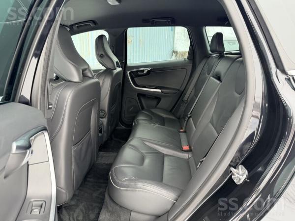 Melns Volvo XC60 2013 Rīga, ar dzinēja tilpumu 2.40 L un nobraukumu 217 tūkst. km par 14495 €, foto 9 vietnē AUTOMOTO.COM.LV