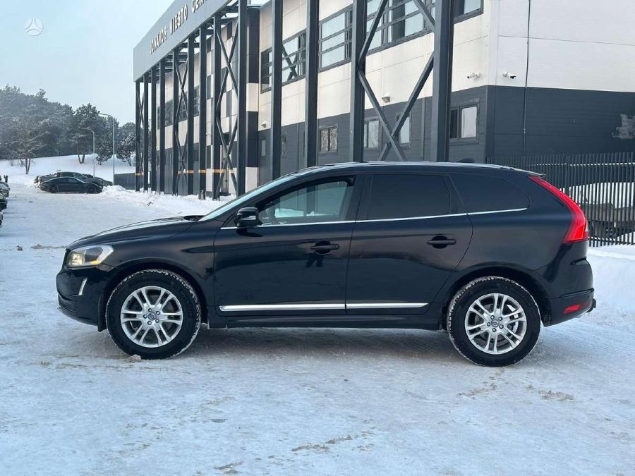 Melns Volvo XC60 2013 Jonava, ar dzinēja tilpumu 2.40 L un nobraukumu 280 tūkst. km par 13799 €, foto 5 vietnē AUTOMOTO.COM.LV